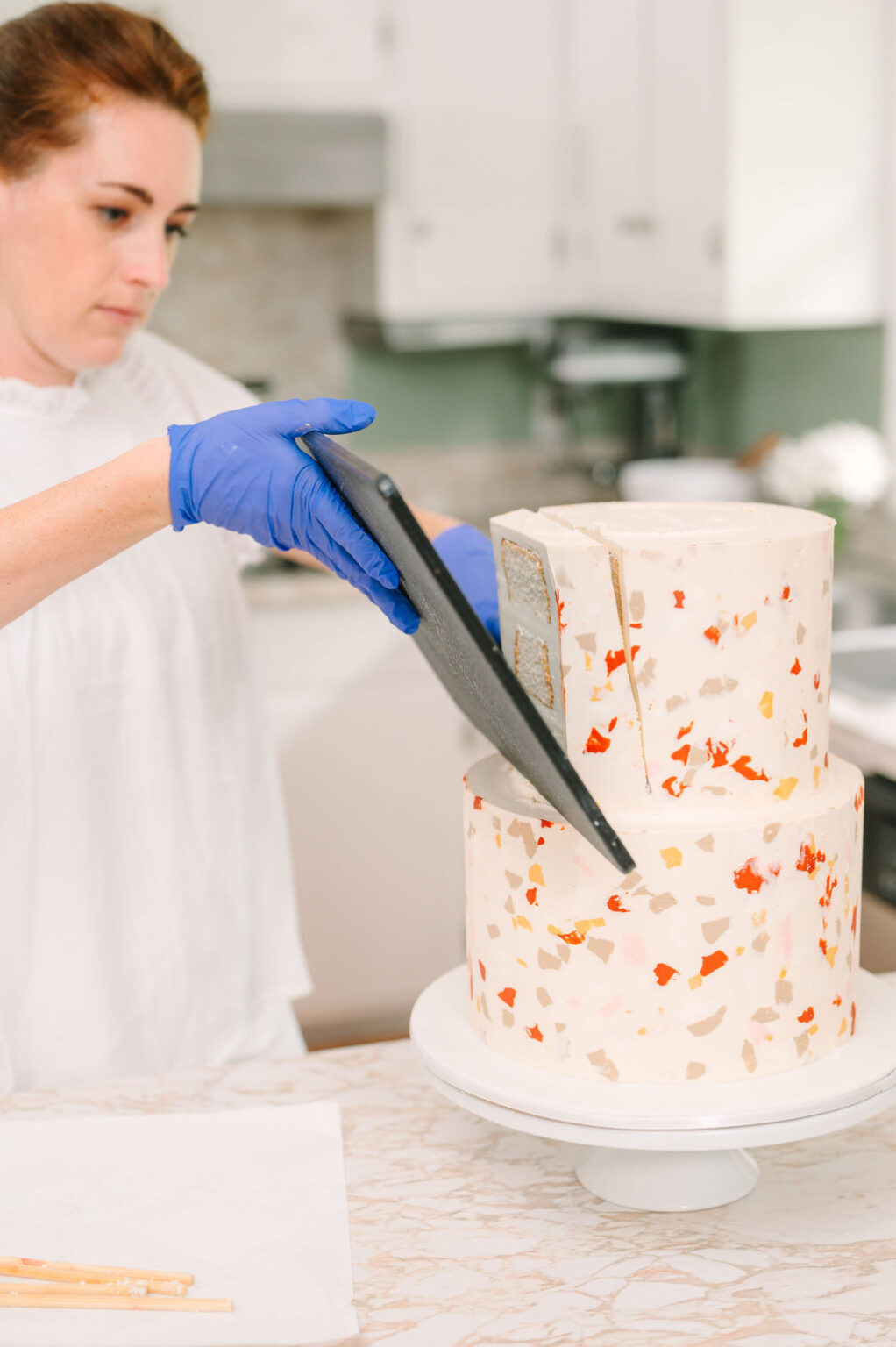 How To Cut A Wedding Cake - bakeitwork.com